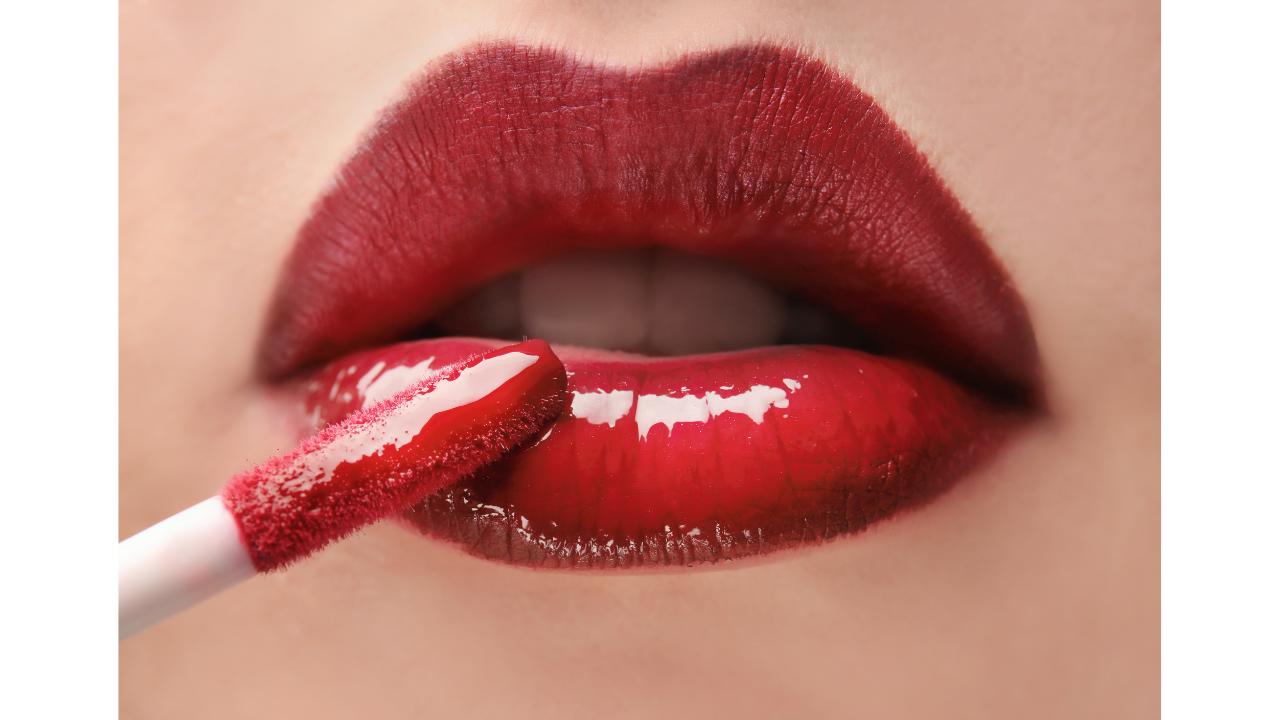 Shine Bright: Crystal Kiss Lipgloss – Purpplebee